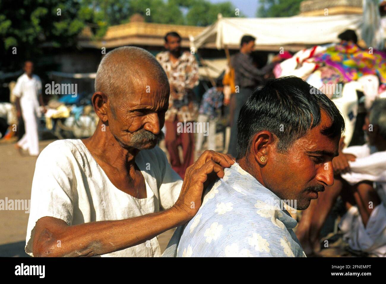 Saddar market hi-res stock photography and images - Alamy