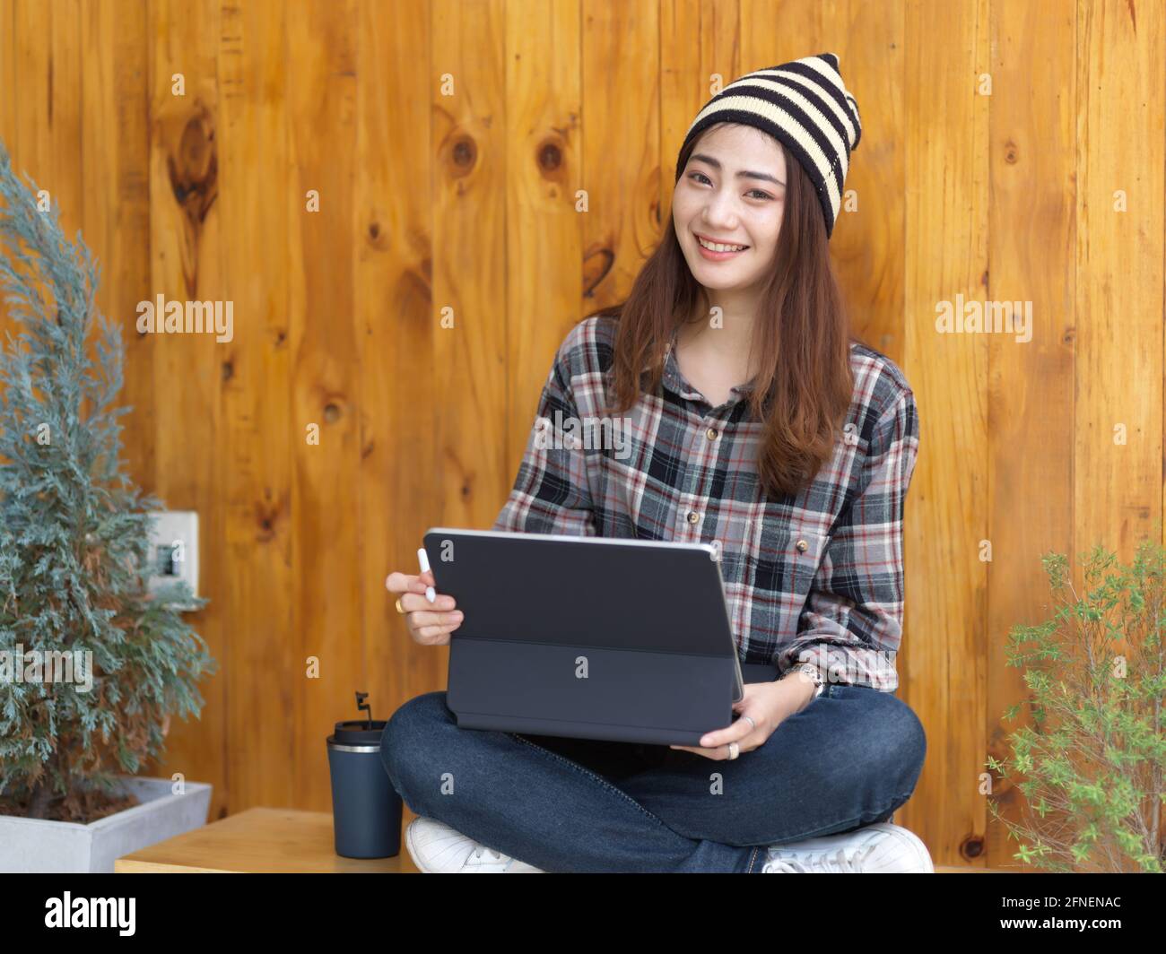 Crossed legs desk hi-res stock photography and images - Alamy