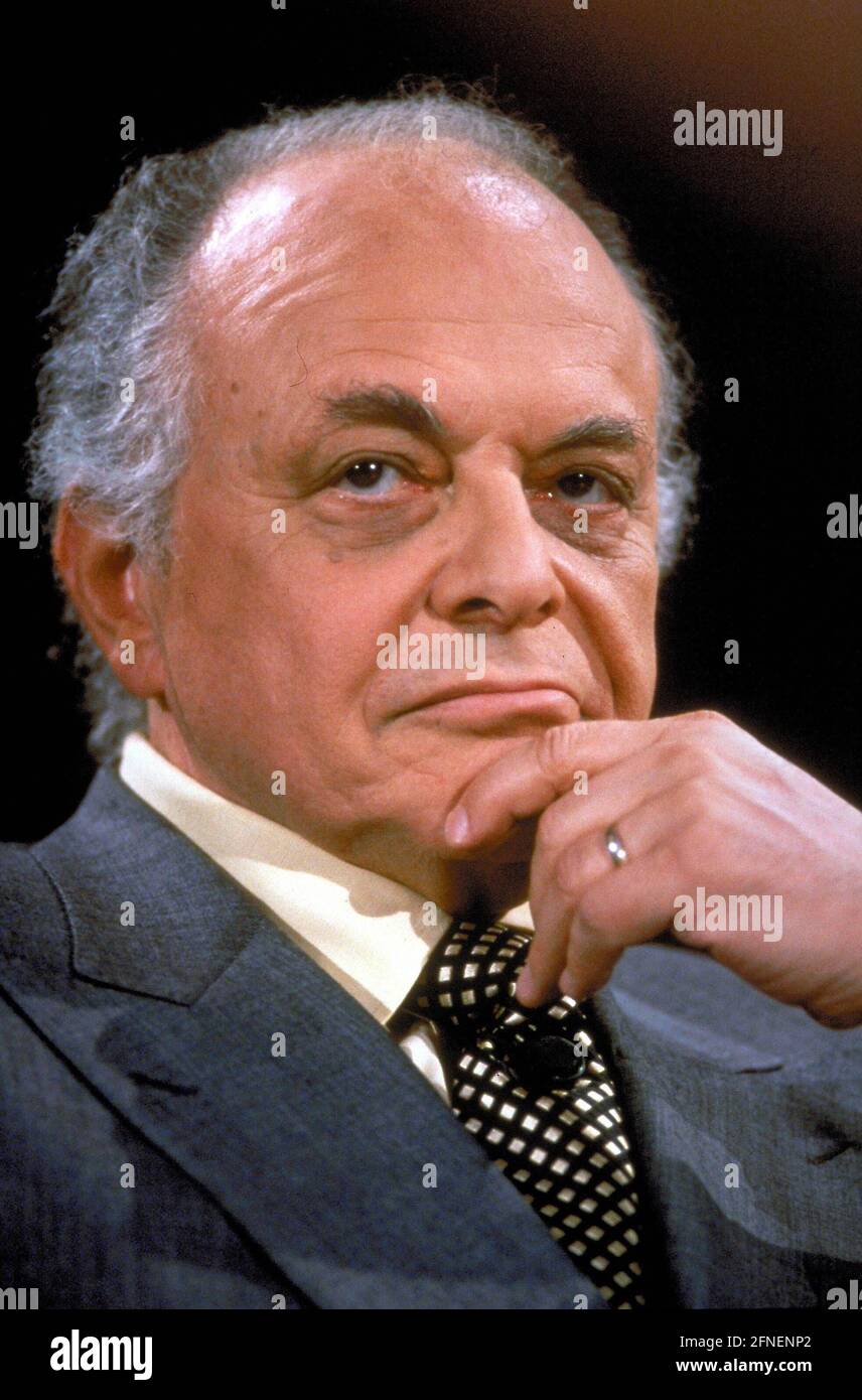 Lorin Maazel, American star conductor. [automated translation] Stock ...
