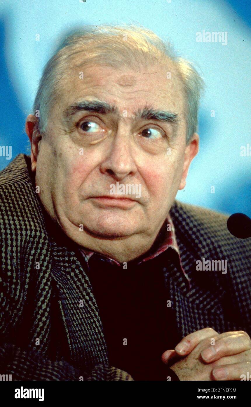 Claude media hi-res stock photography and images - Alamy