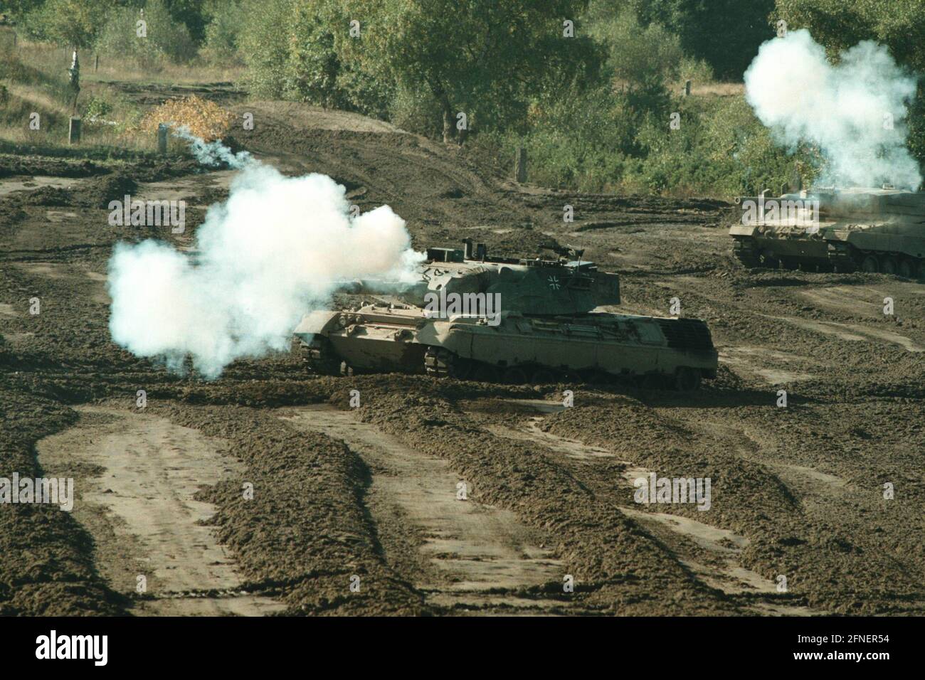 Leopard german main battle tank hi-res stock photography and images - Alamy