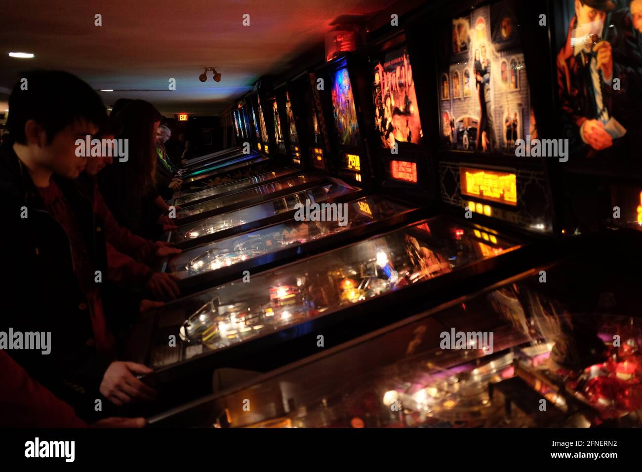 Pinball machines hi-res stock photography and images - Alamy