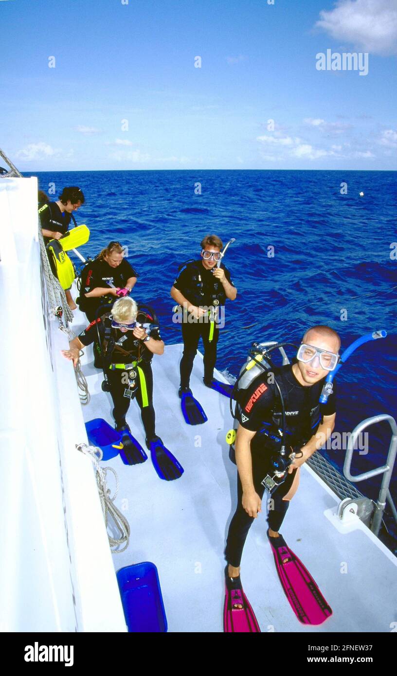 Australia 90s hi-res stock photography and images - Alamy