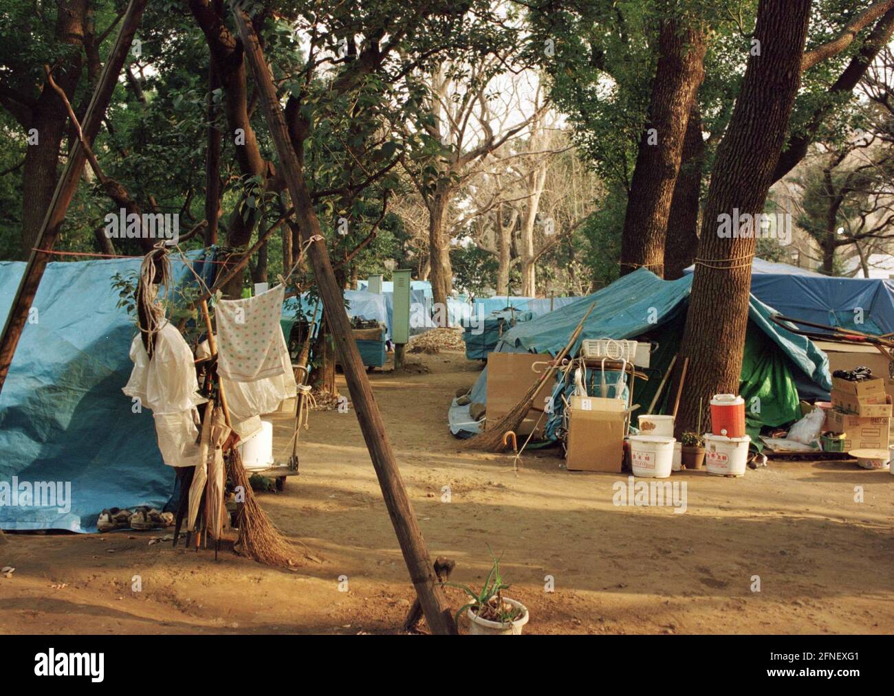 Tokyo homeless camp hi-res stock photography and images - Alamy