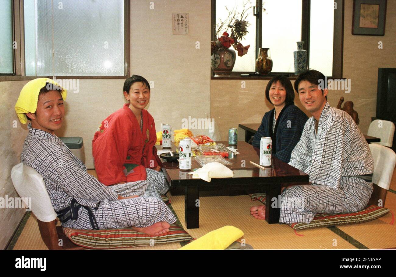Japanese onsen women hi-res stock photography and images - Alamy