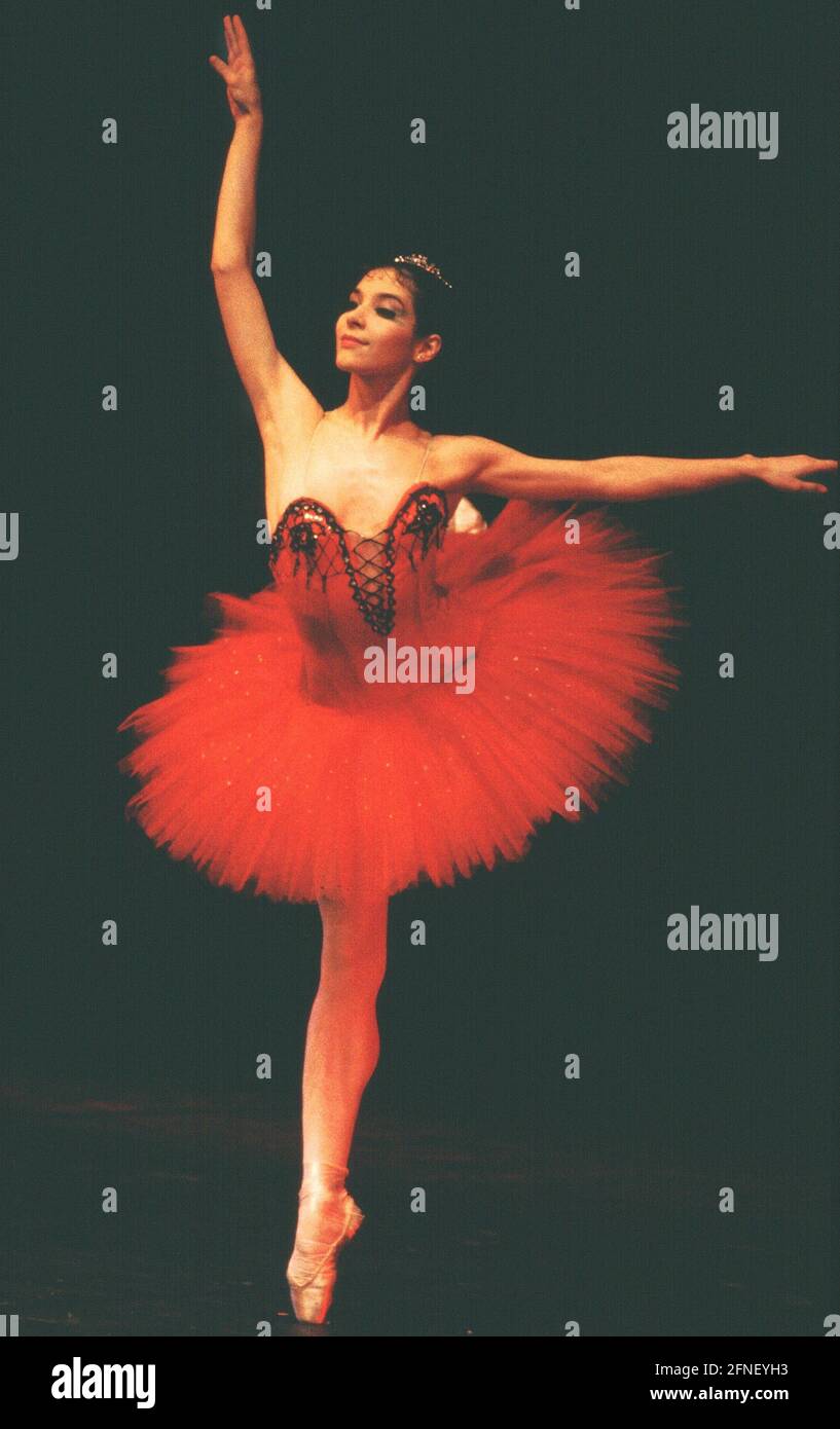 Russian dance moscow hi-res stock photography and images - Alamy
