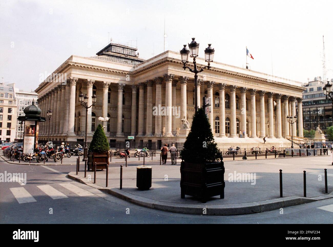 The Paris Stock Exchange. [automated translation] Stock Photo - Alamy