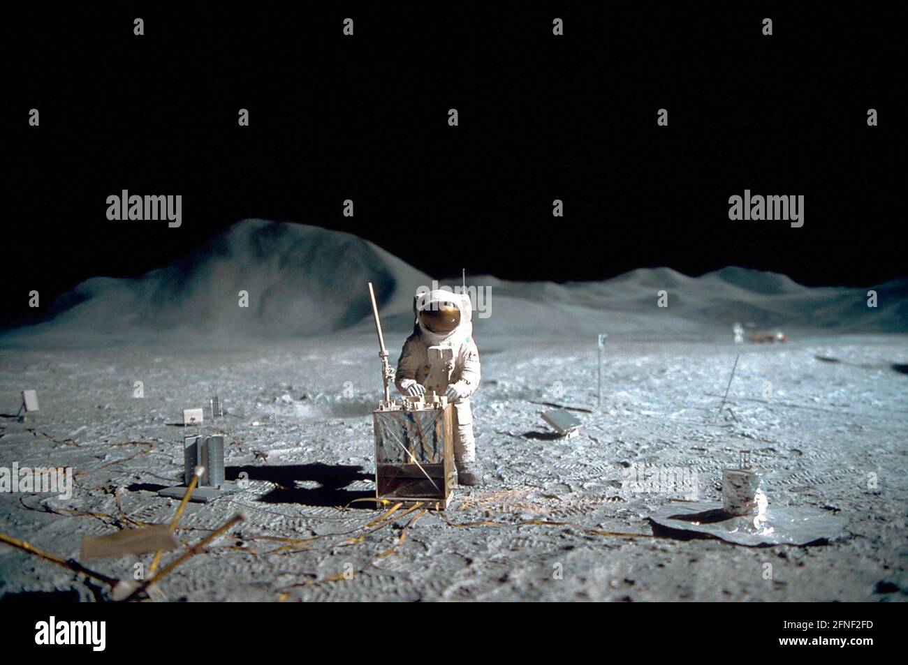 Model of the moon landing in the German Museum in Munich. [automated ...