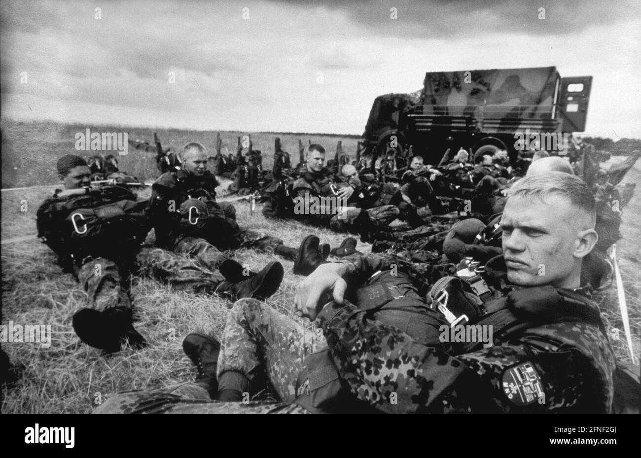 German paratroopers wait for their aircraft at the Sennelager training ...