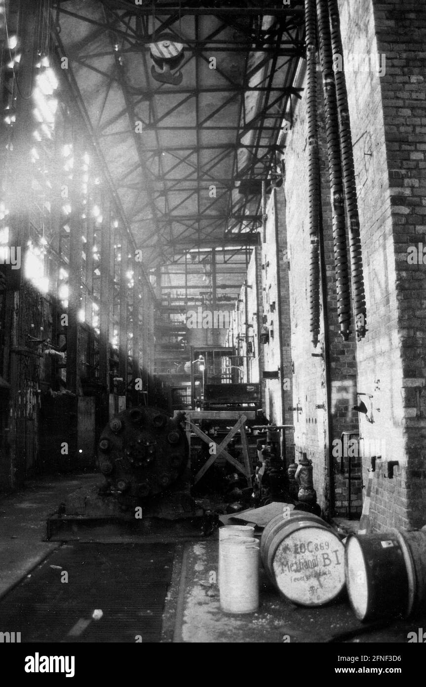 Leuna works chemical plant leuna hi-res stock photography and images ...