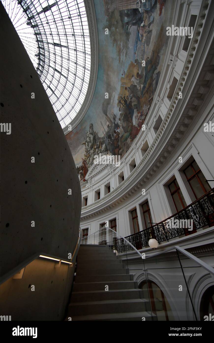 Pinault collection paris hi-res stock photography and images - Alamy