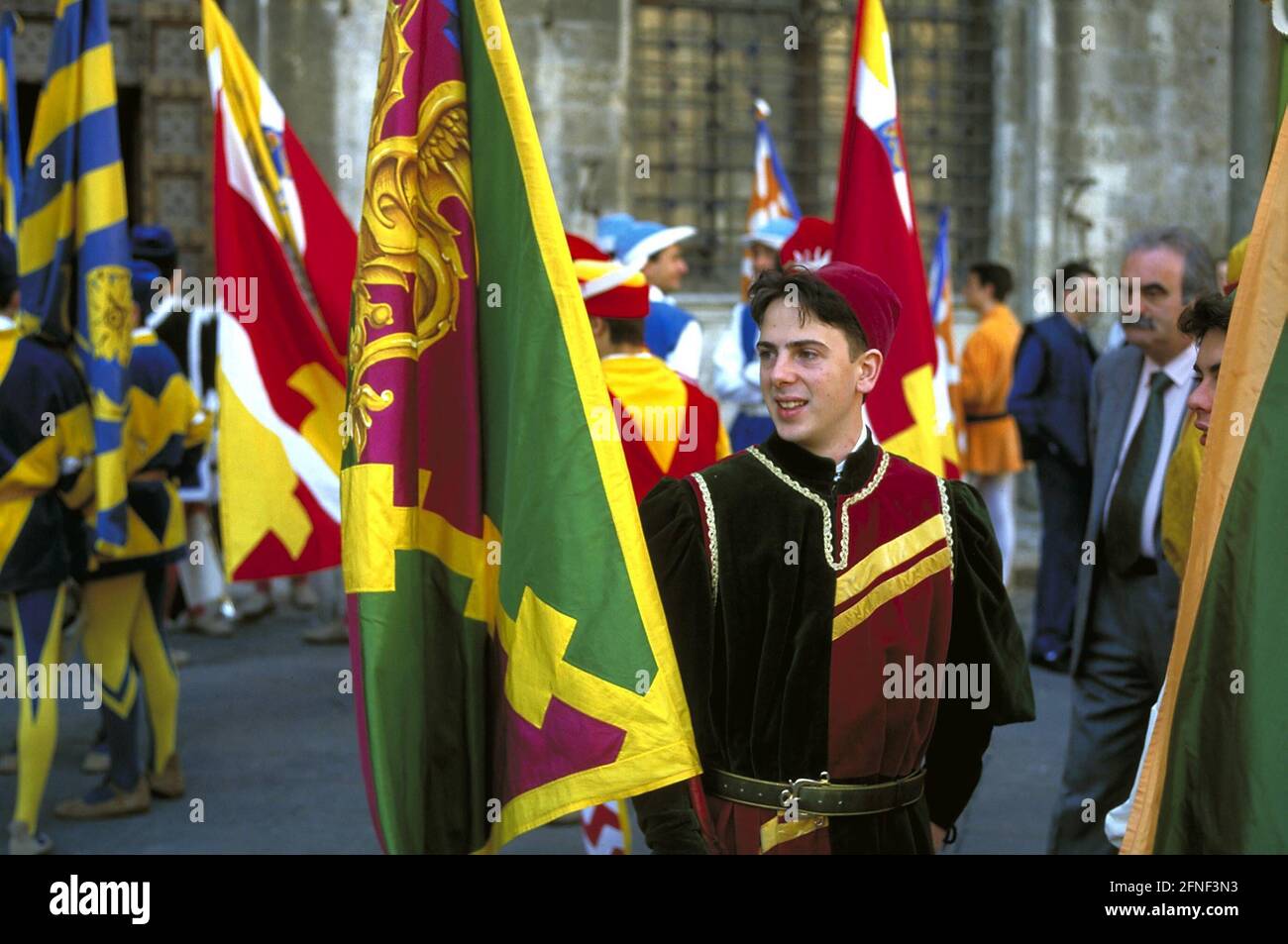 Flag bearers bearer hi-res stock photography and images - Alamy