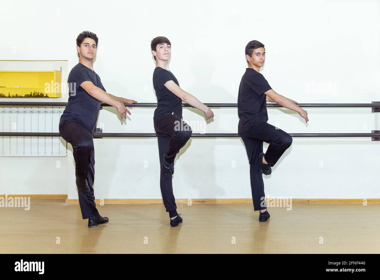 Boys dance studio hi-res stock photography and images - Alamy
