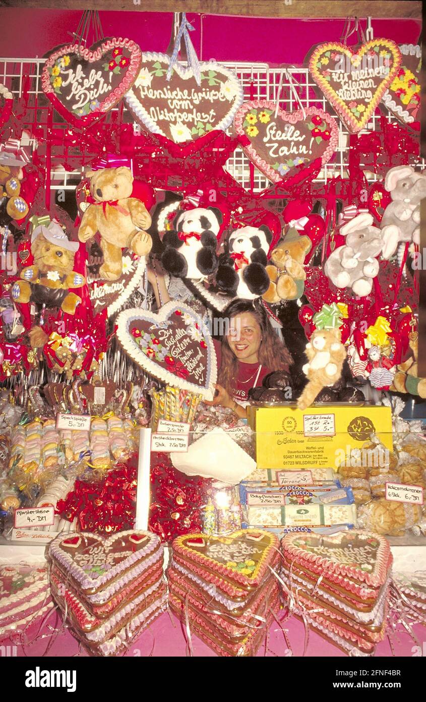 Gingerbread stand at the Oktoberfest in Munich. [automated translation ...