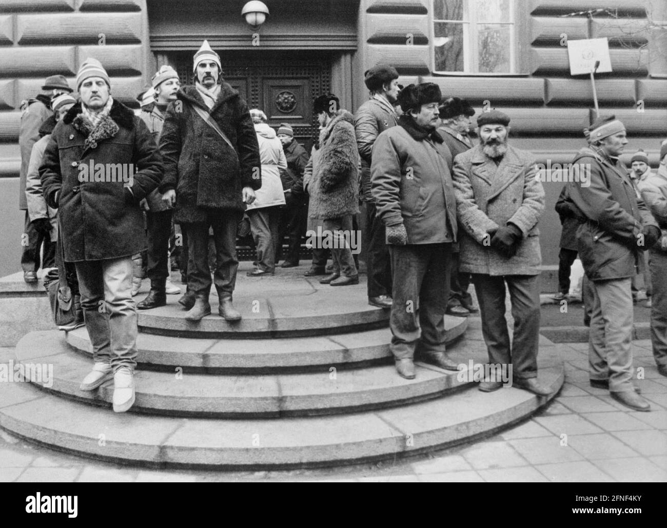 1991 soviet union demonstration hi-res stock photography and images - Alamy