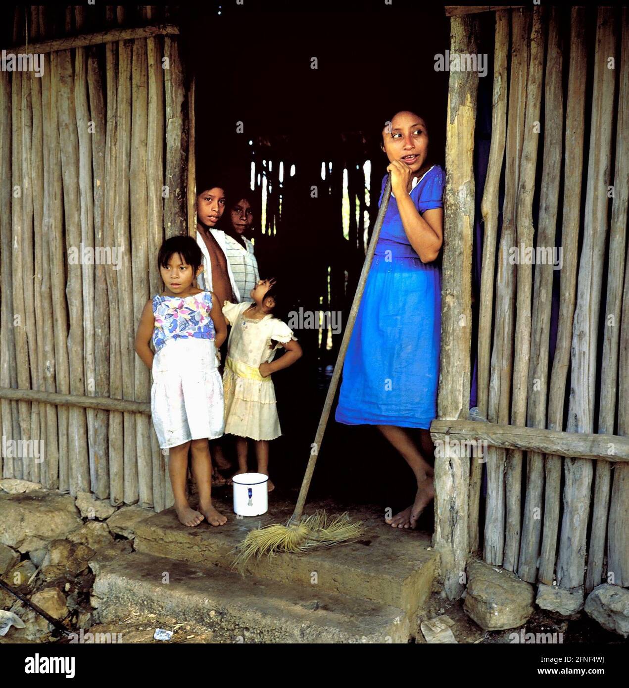 Mayan population hi-res stock photography and images - Alamy