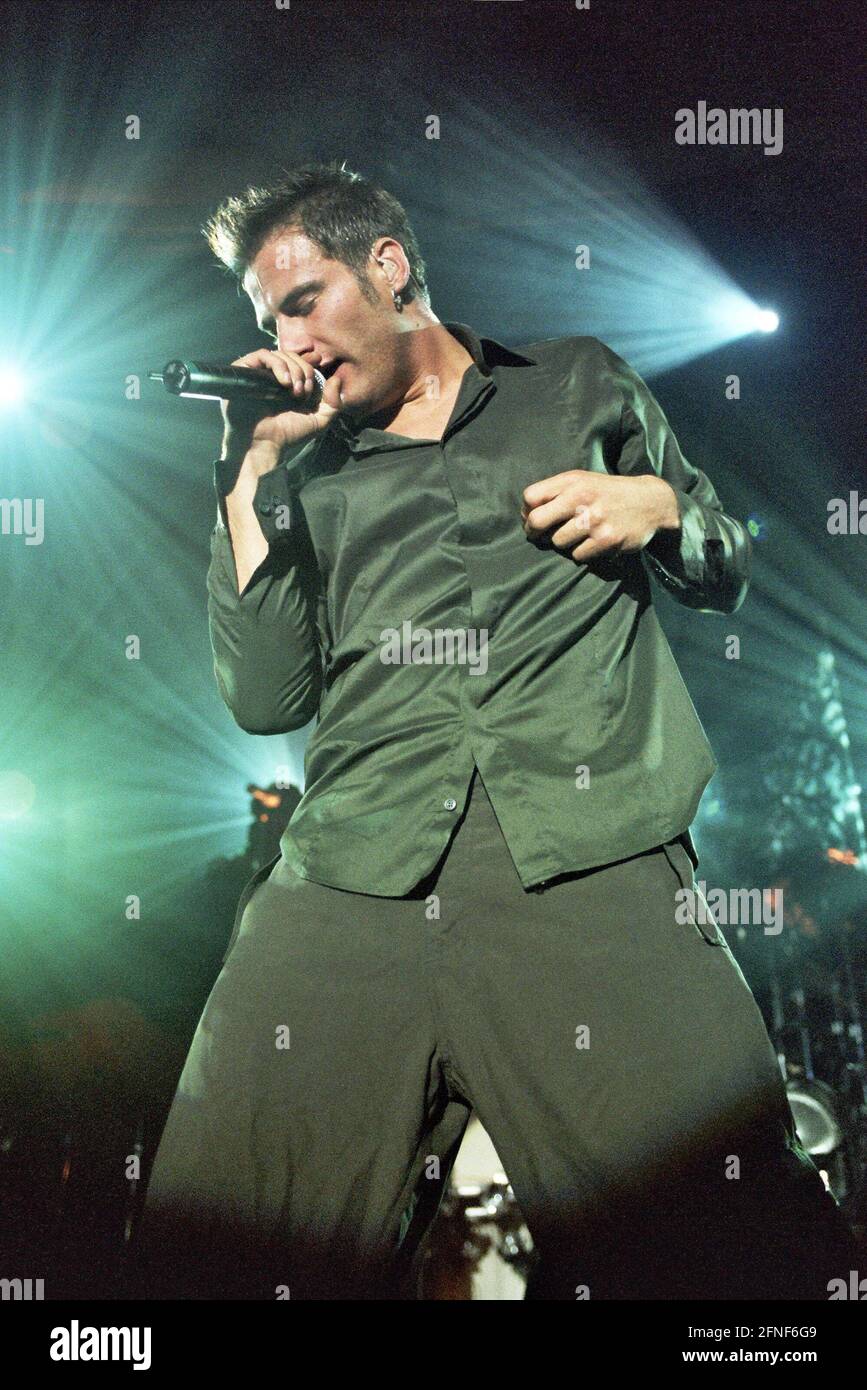 Singer sasha hi-res stock photography and images - Alamy