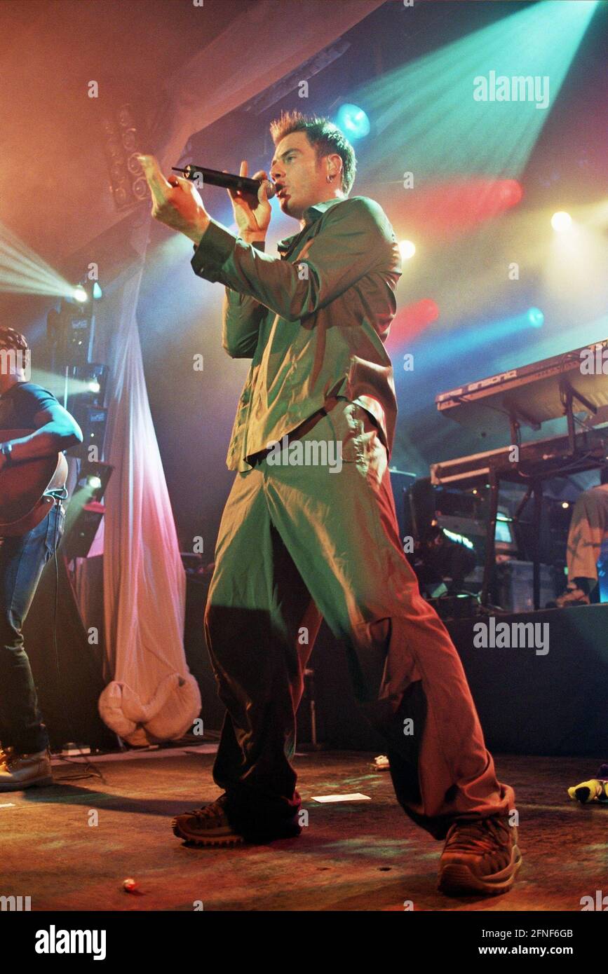 Microphone muller hi-res stock photography and images - Alamy