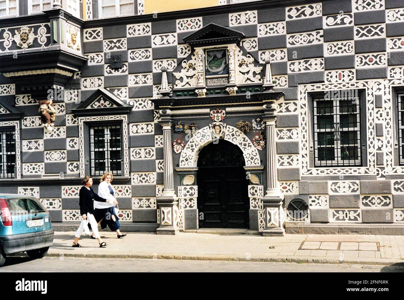 The capital of Thuringia can boast magnificent Renaissance facades ...