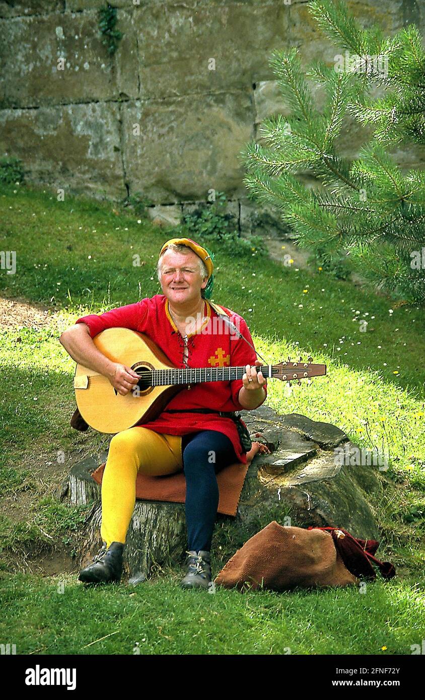 Lute player hi-res stock photography and images - Alamy