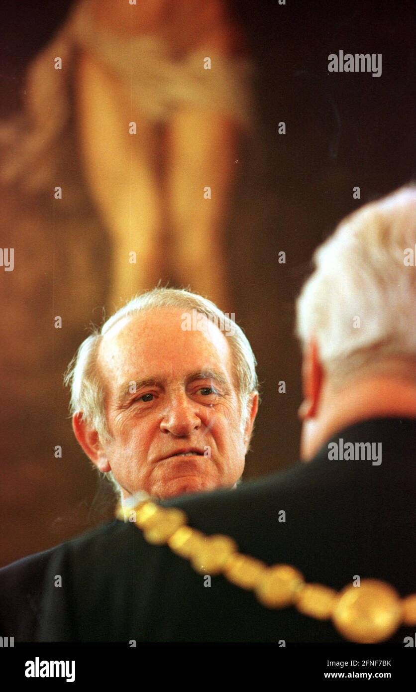 Federal President Johannes Rau in conversation with Cologne's Lord ...