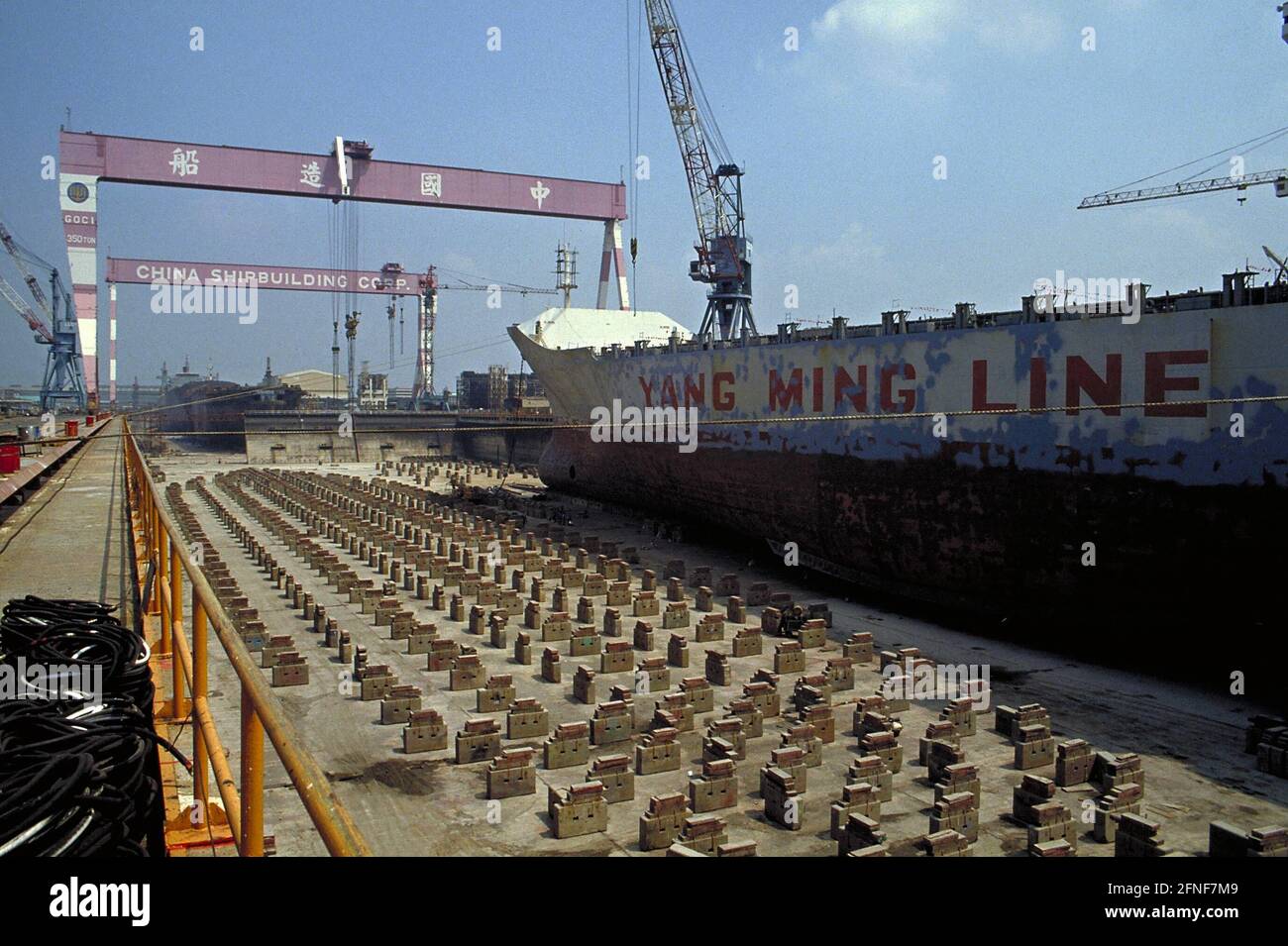 Kaohsiung, Taiwan's largest port, has the largest shipbreaking yard and ...