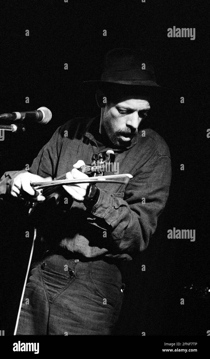 Winny Matthias, violinist and singer, during a concert in Geretsried ...