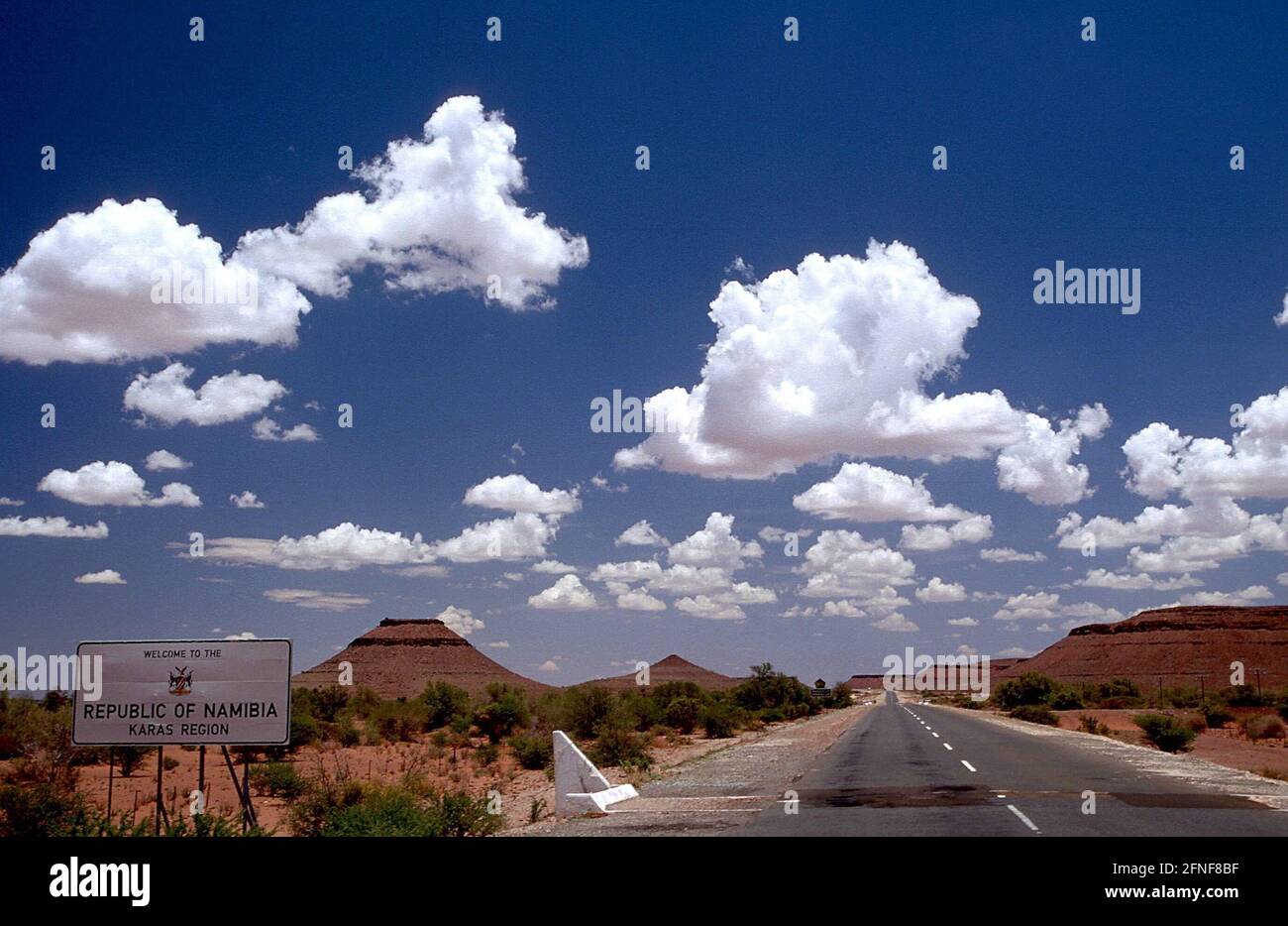 Border between Namibia and South Africaa near Nakop. [automated ...