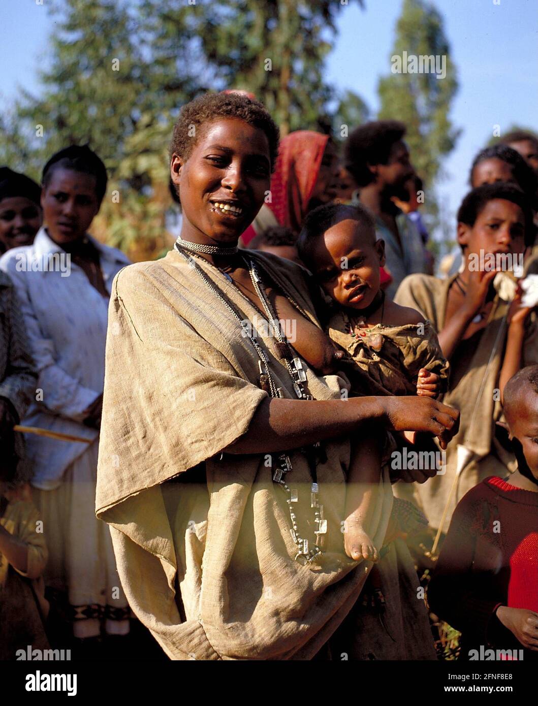 Native woman from the Woito tribe with her child near Bahar Dhar at ...