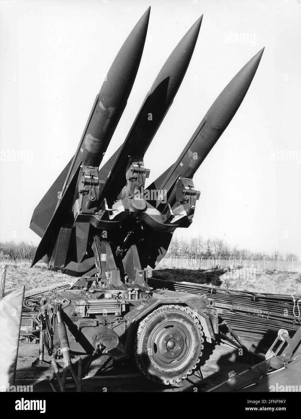 Launching device for three anti-aircraft missiles of the Hawk system ...