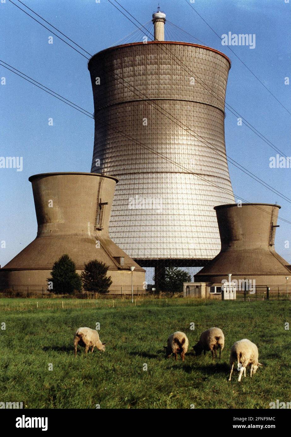 Thorium high temperature reactor hi-res stock photography and images ...