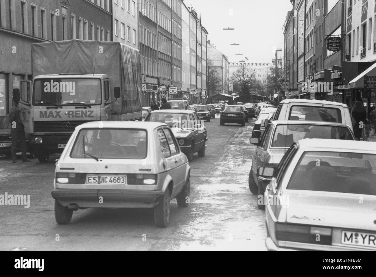 Traffic in the Weißburgerstraße in Munich. Undated photo, ca. 1992 ...