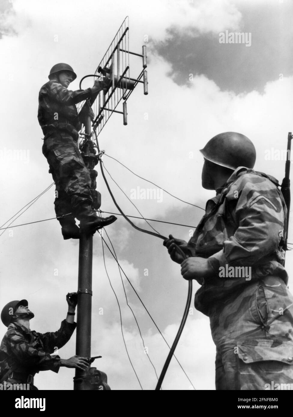 Military telecommunication unit hi-res stock photography and images - Alamy