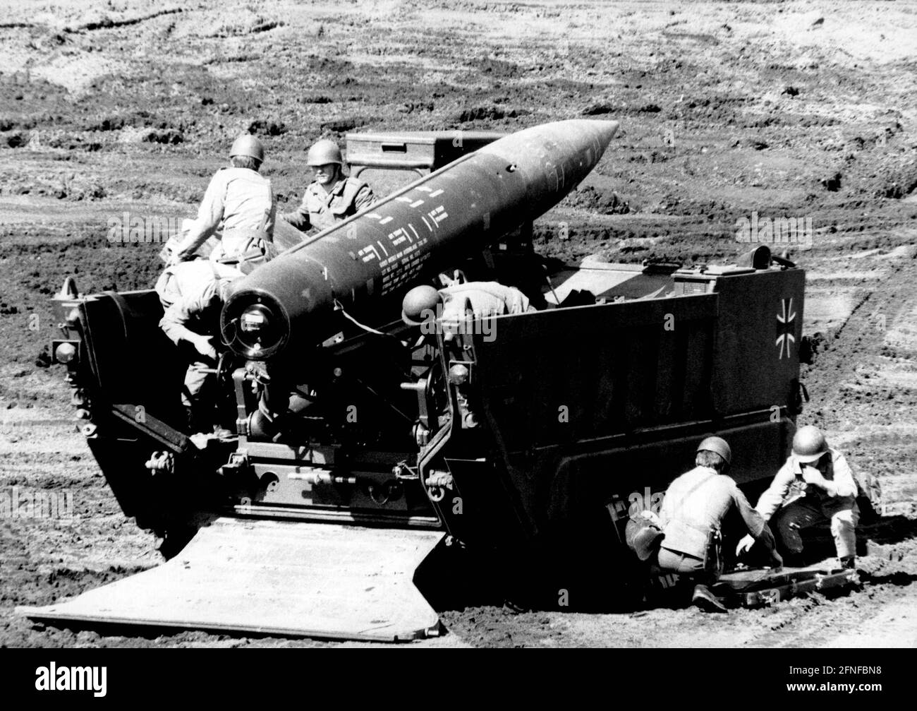 Artillery rocket Lance on her carrier system. [automated translation ...