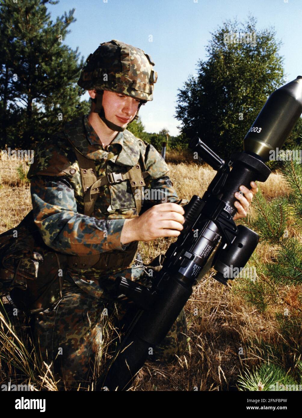 Anti tank weapons hi-res stock photography and images - Alamy