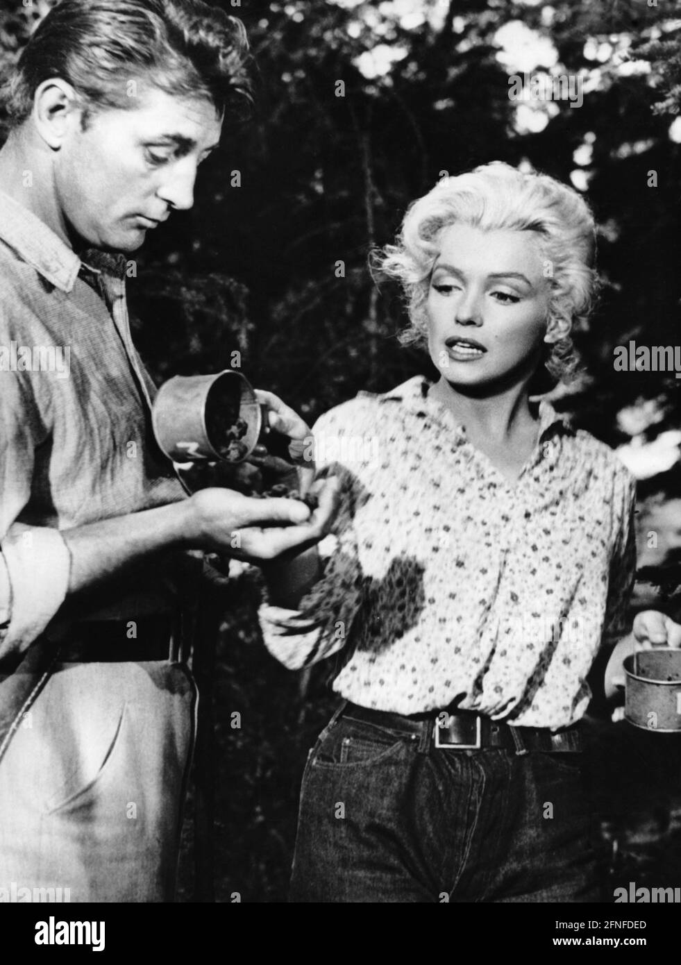 "The two actors Marilyn Monroe (Kay) and Robert Mitchum (Matt) in the ...