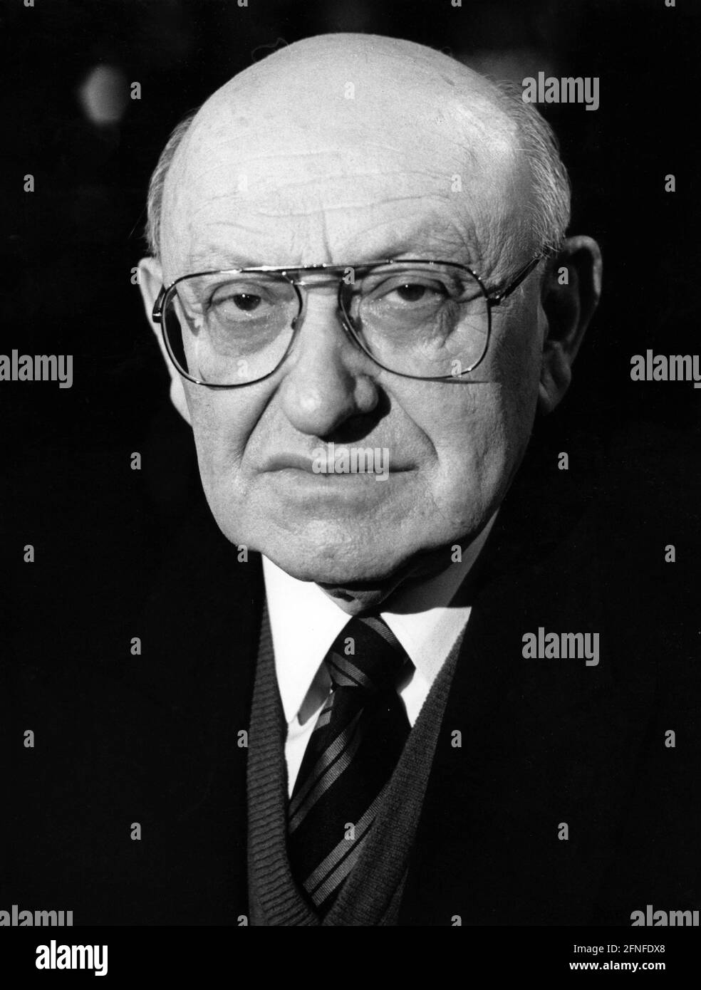 Ranicki hi-res stock photography and images - Alamy