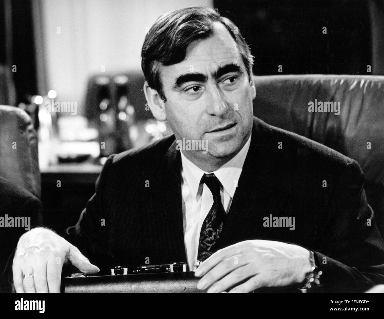 The head of the CSU state group Theodor Waigel in the Bundestag in Bonn ...