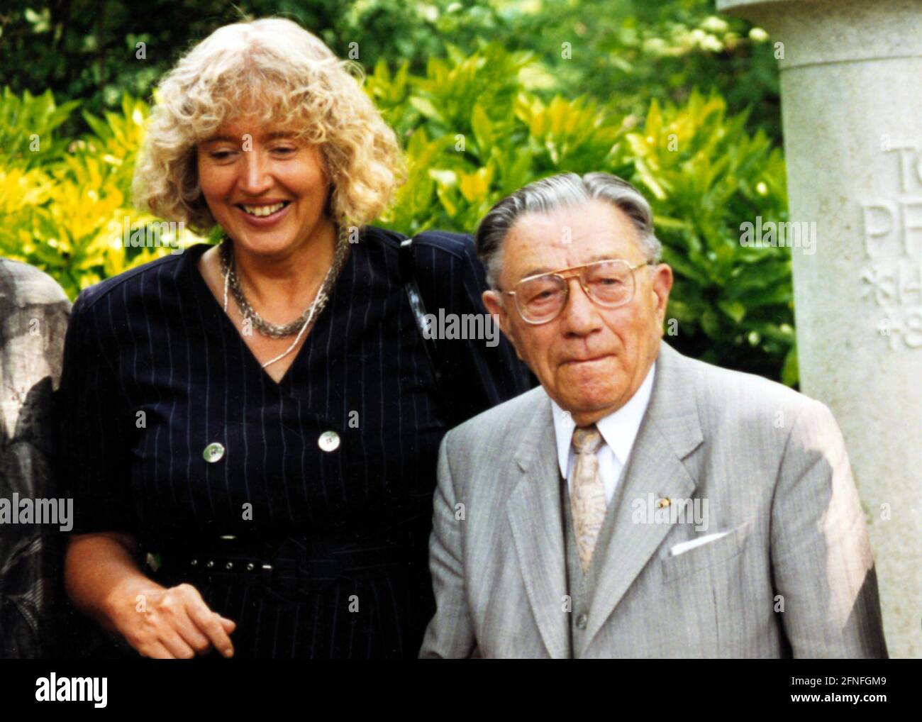 "Renate Schmidt and Josef Felder at the dedication of the ""Toni Pfülf ...