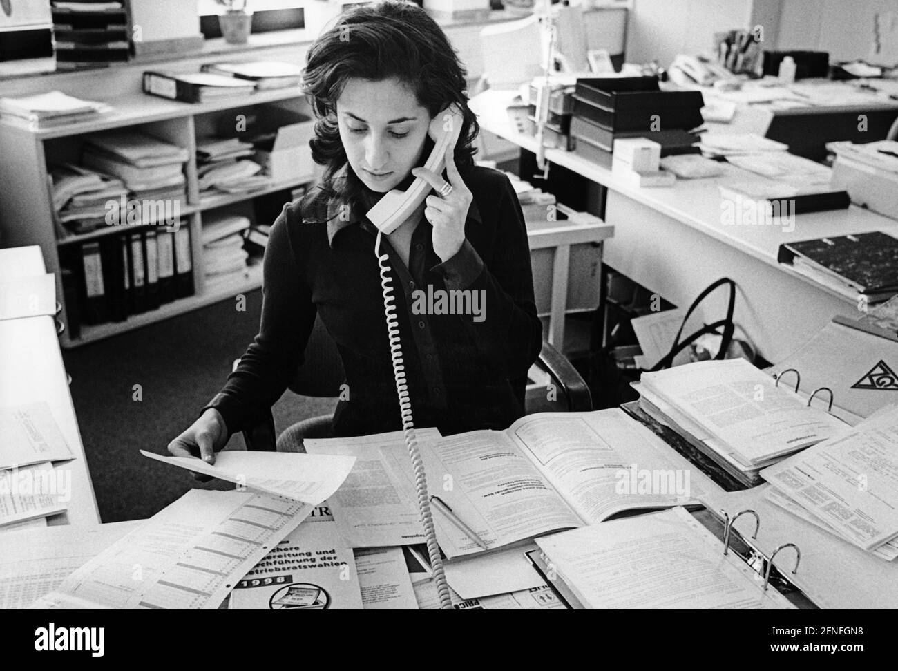 Office telephone translation hi-res stock photography and images - Alamy