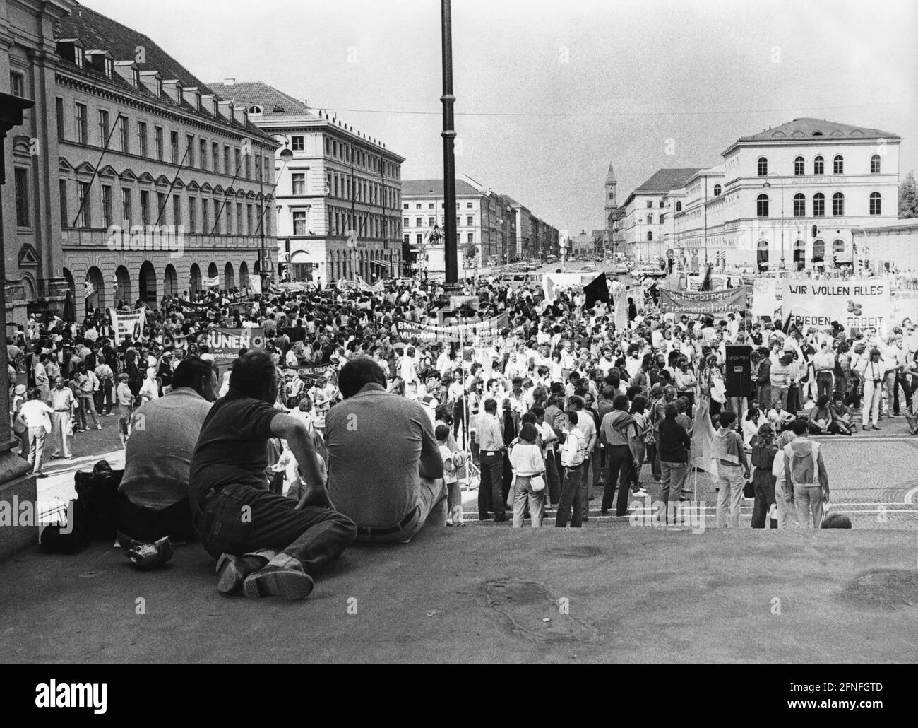 Action of the German-British-Society Munich on the occasion of the Anti ...