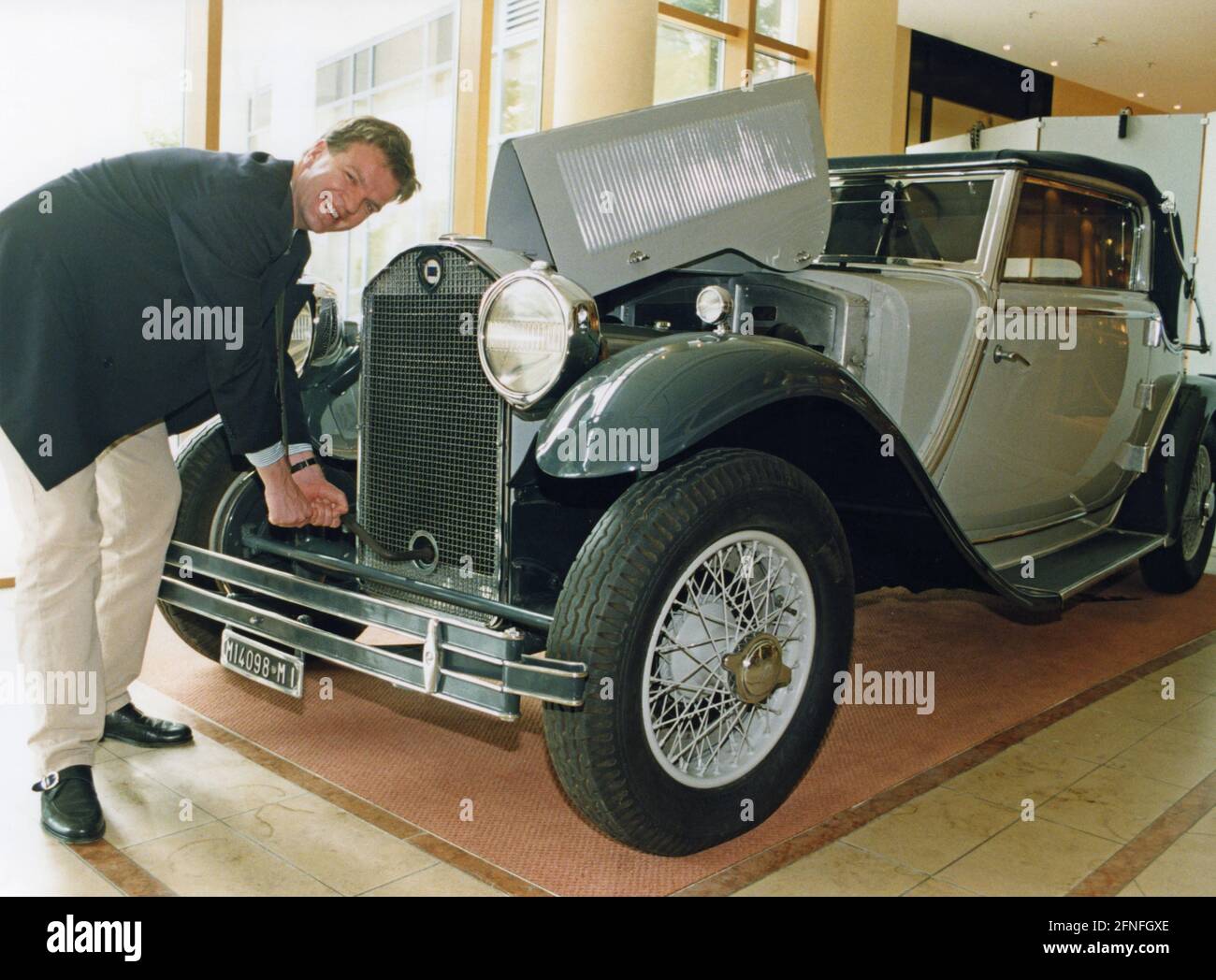 "The Lancia Dilambda of the writer Erich Maria Remarque. Remarque fled ...