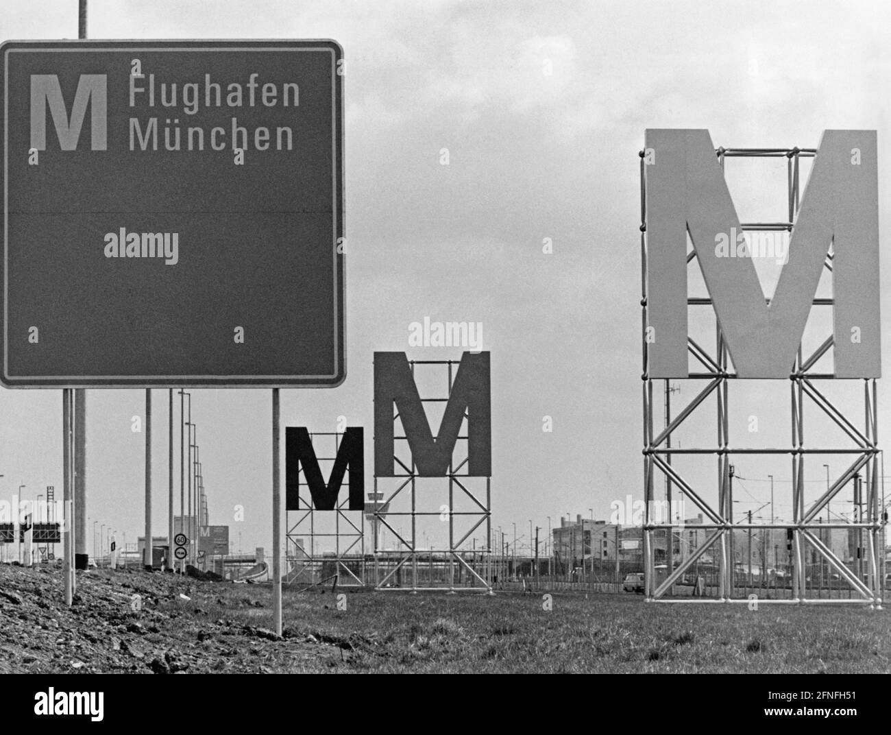 Traffic signs in munich hi-res stock photography and images - Alamy