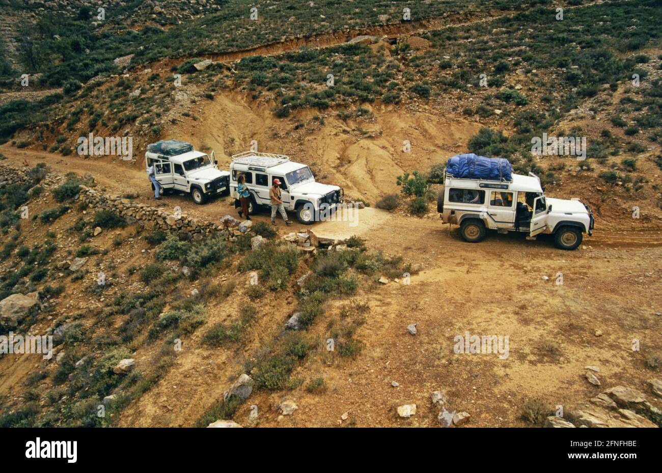 Morocco Expedition through the Antiatlas. The Land Rover Defenders ...