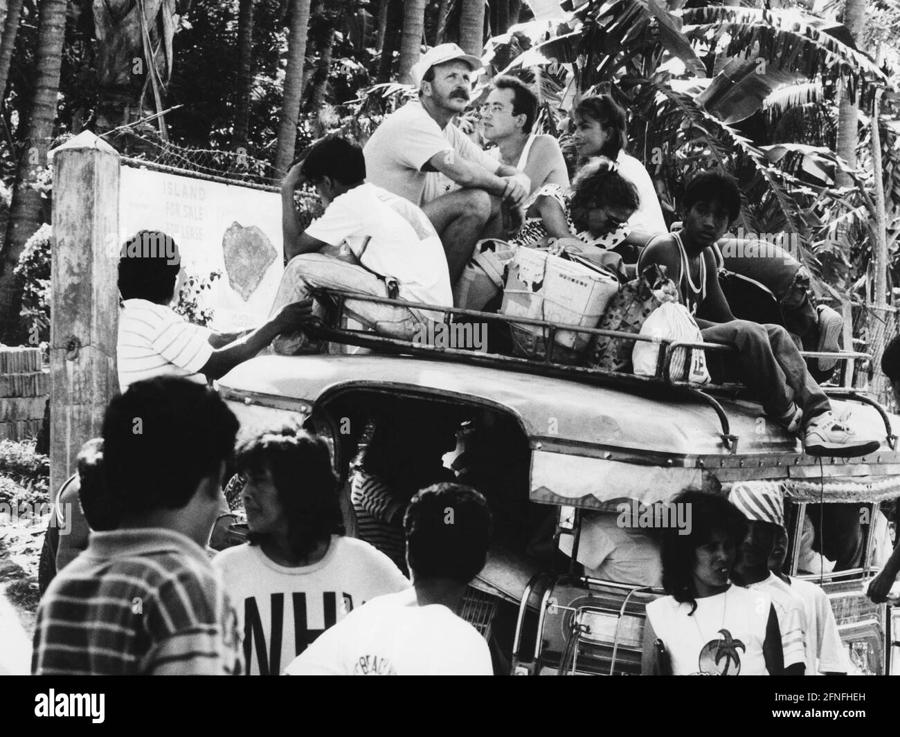 Philippines in the 90s hi-res stock photography and images - Alamy