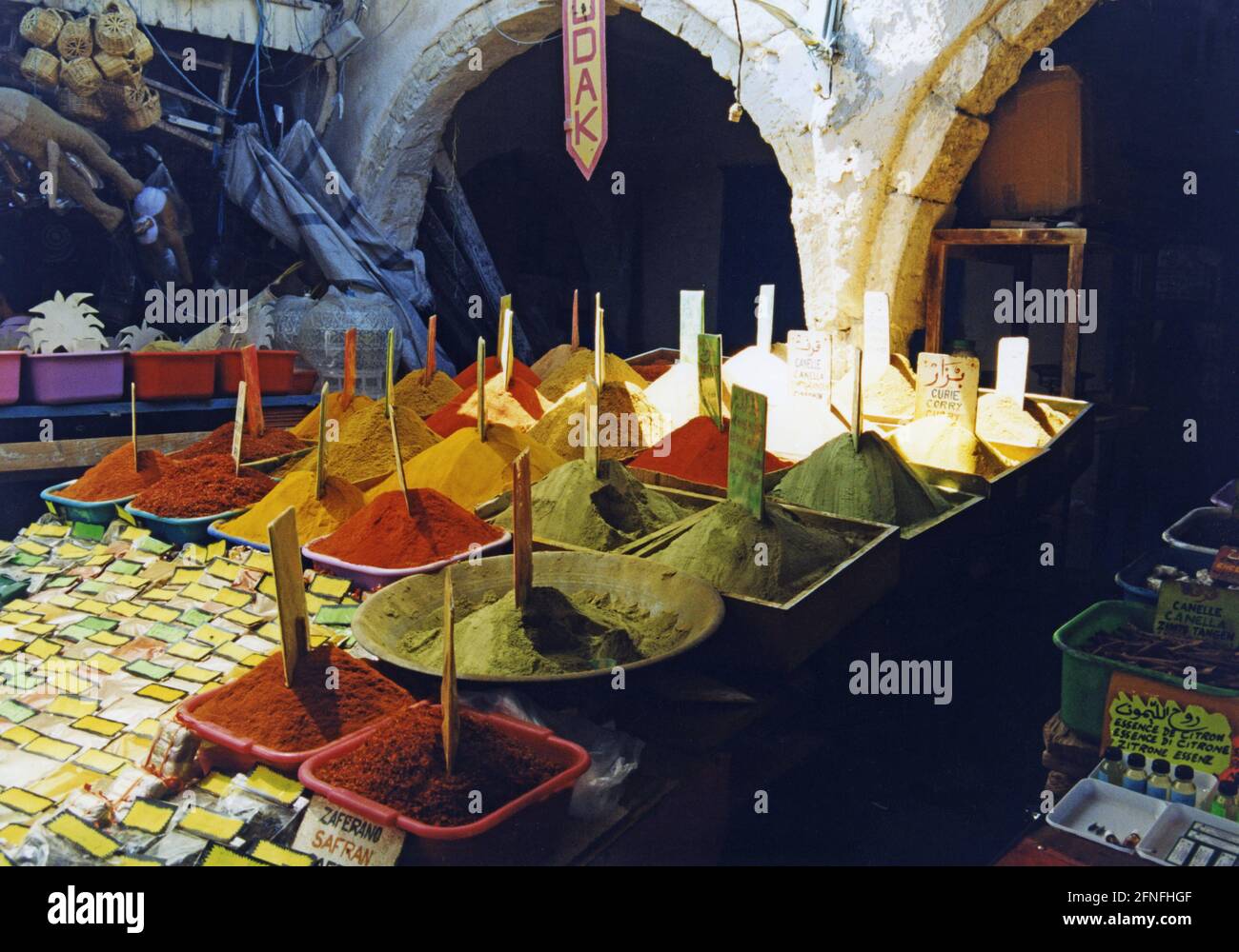 Henna tunisia hi-res stock photography and images - Alamy