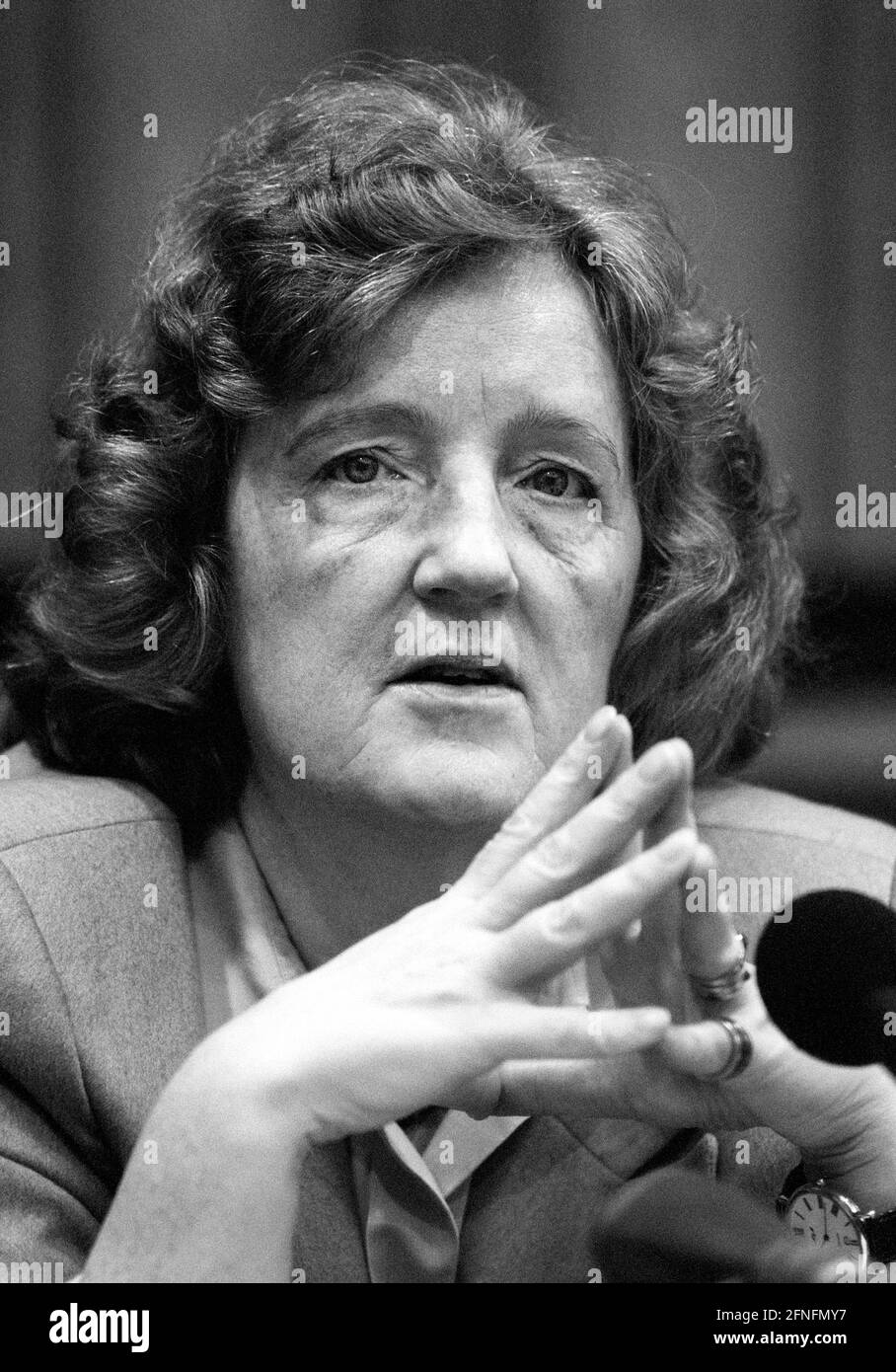 Portraet format Black and White Stock Photos & Images - Alamy