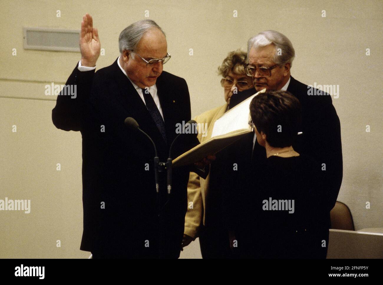 Helmut KOHL , CDU , takes the oath of office as Chancellor in the ...