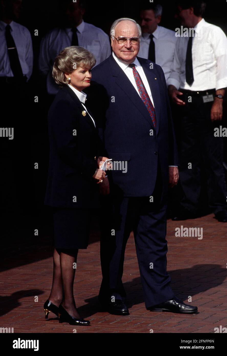 Federal Chancellor Helmut KOHL , CDU , and his wife Hannelore KOHL ...