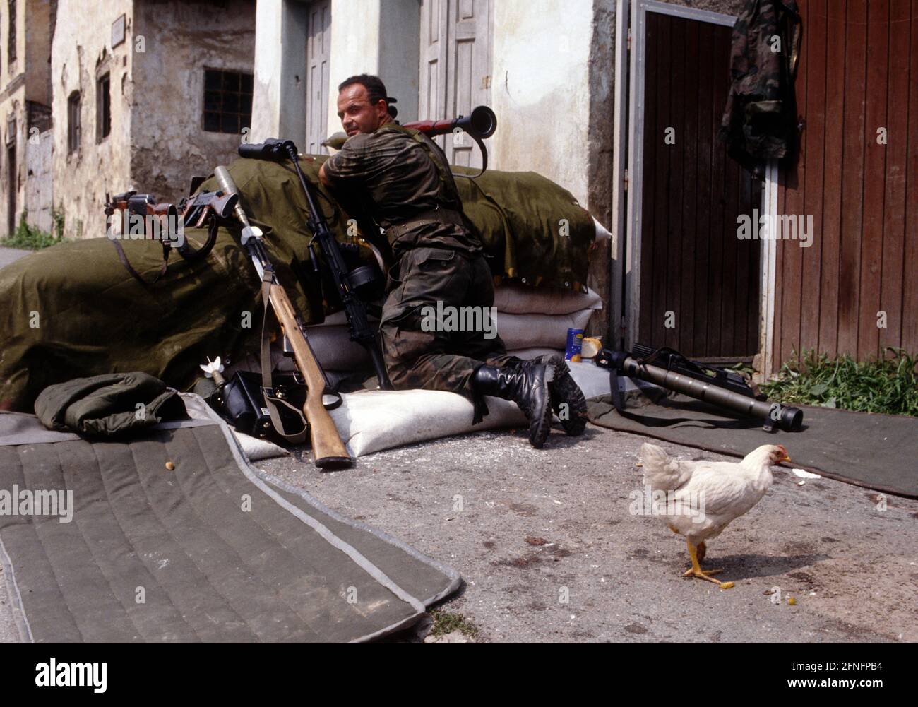 YUGOSLAVIA : Civil war in Croatia : a soldier of the Croatian army in ...